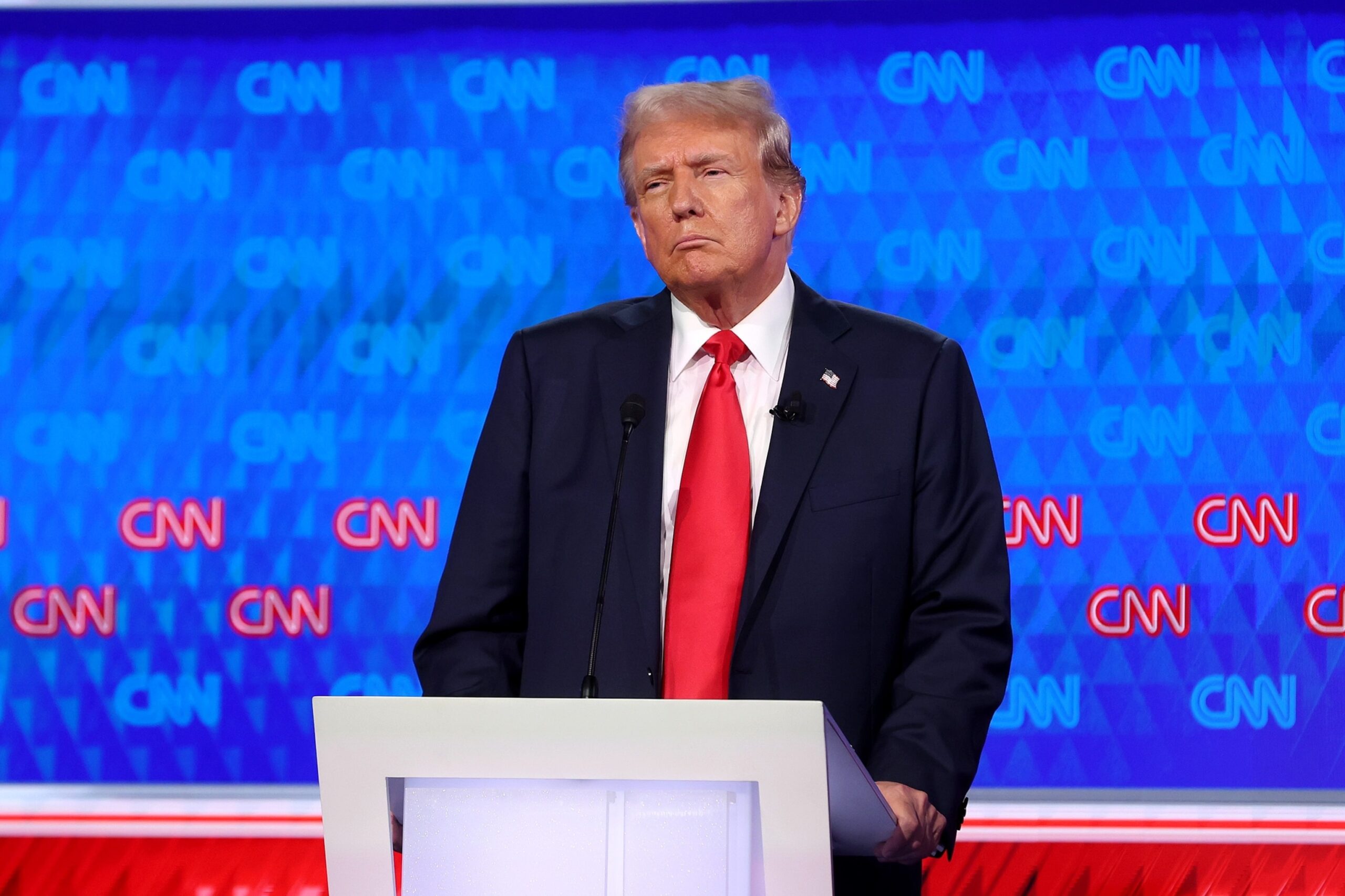 Fox News host begs Trump not to be racist during debate. - The Mind Shield