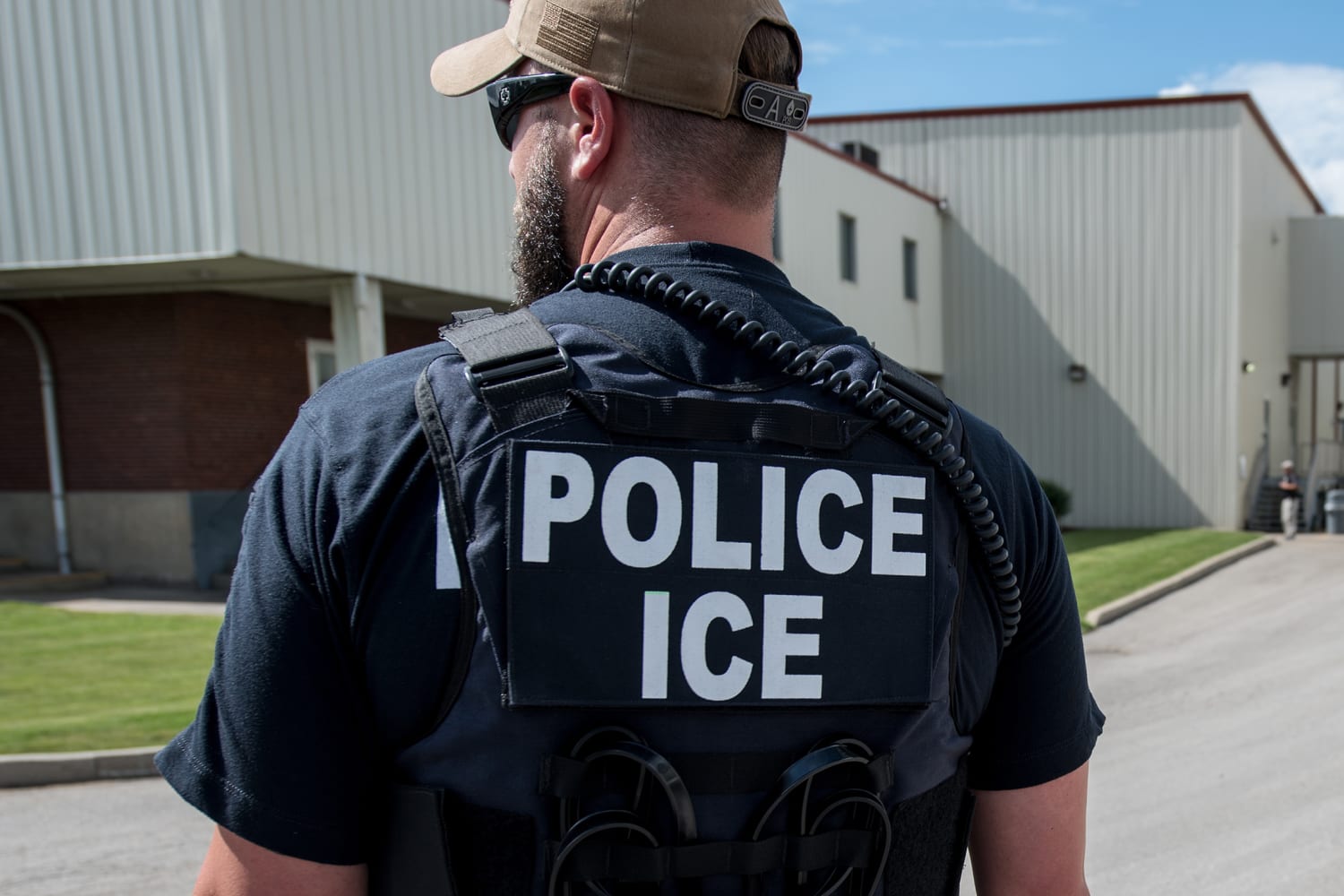 MAGA restaurant owner forced to close kitchens due to ICE raids. - The ...