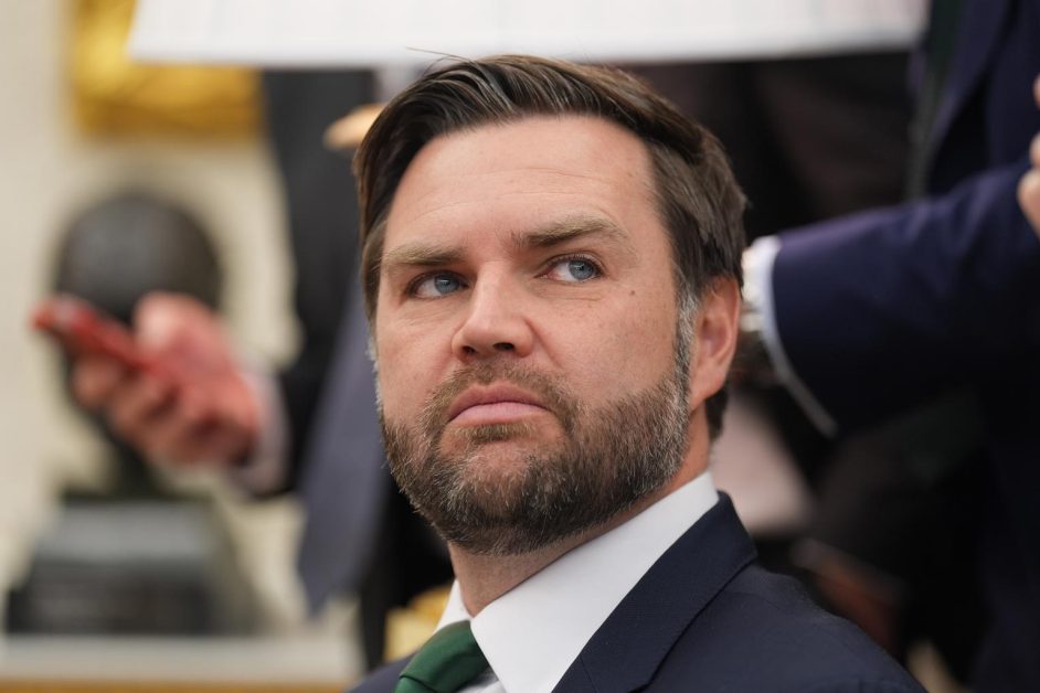 Republican senator slams JD Vance for defending strikes on alleged ...